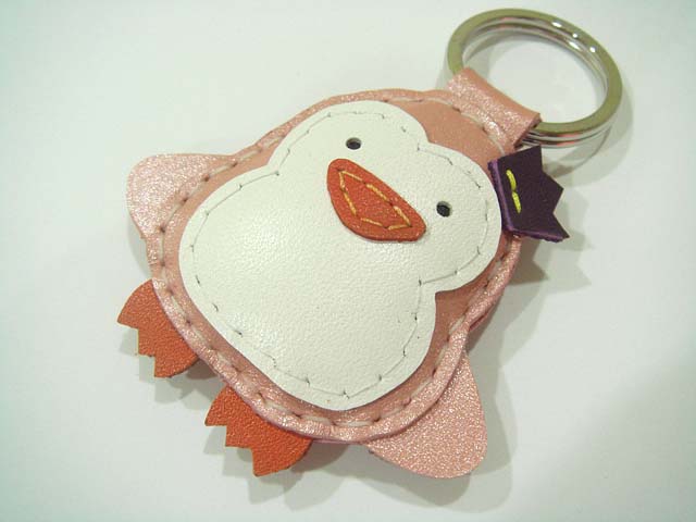 Perry The Penguin Leather Keychain ( Metallic Pink ) on Luulla