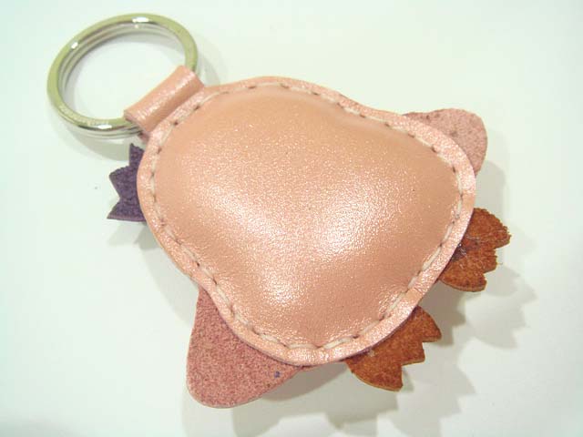 Perry The Penguin Leather Keychain ( Metallic Pink ) on Luulla