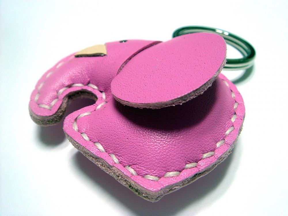 Laura The Elephant Leather Keychain ( Pink ) on Luulla
