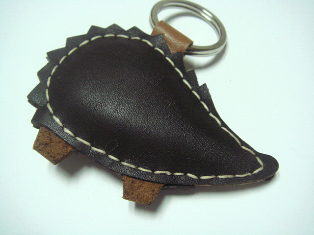 Heather The Hedgehog Leather Keychain ( Dark Brown ) on Luulla